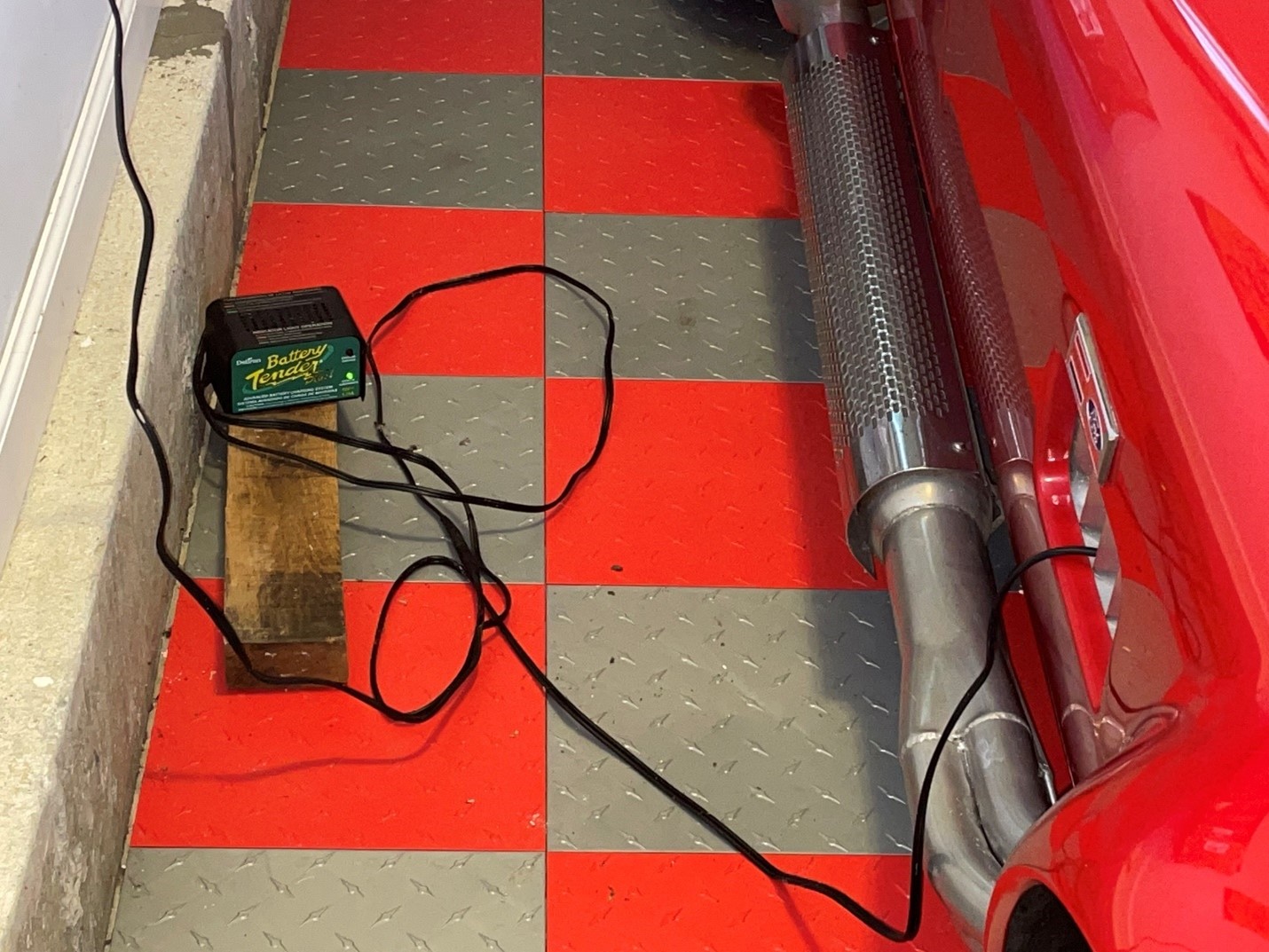 Using a Trickle Charger on Classic Cars - Classic Auto Advisors